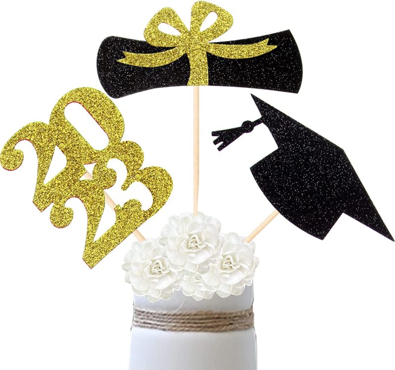 23 Graduation Party Centerpieces That Will Complete Your Table