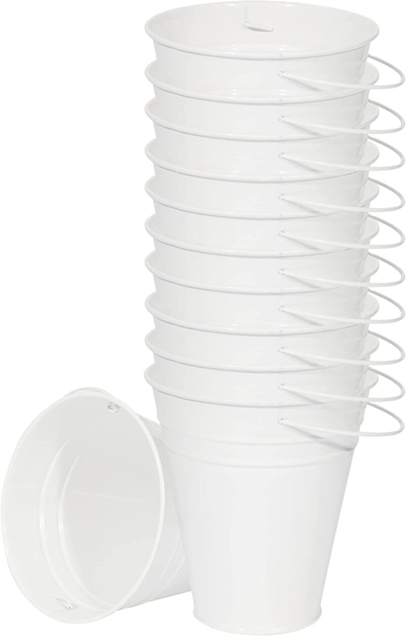 23 Graduation Party Centerpieces That Will Complete Your Table