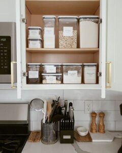 How to Organize Kitchen Cabinets: Tips for Maximizing Space and Efficiency