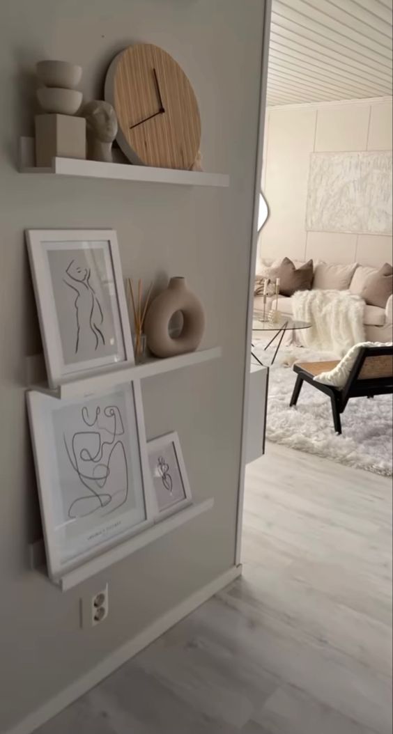 How to Decorate a Ledge in the Living Room on Budget! 22 Ideas