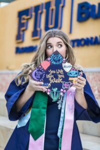 26 Graduation Cap Ideas - Stand Out with These Hilarious Toppers!