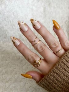 33 Fall Nail Ideas: Autumn Manicure Madness to Spice Up Your Tips