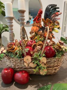 28 Fall Centerpiece Ideas to Make Your Table Instagram-Worthy