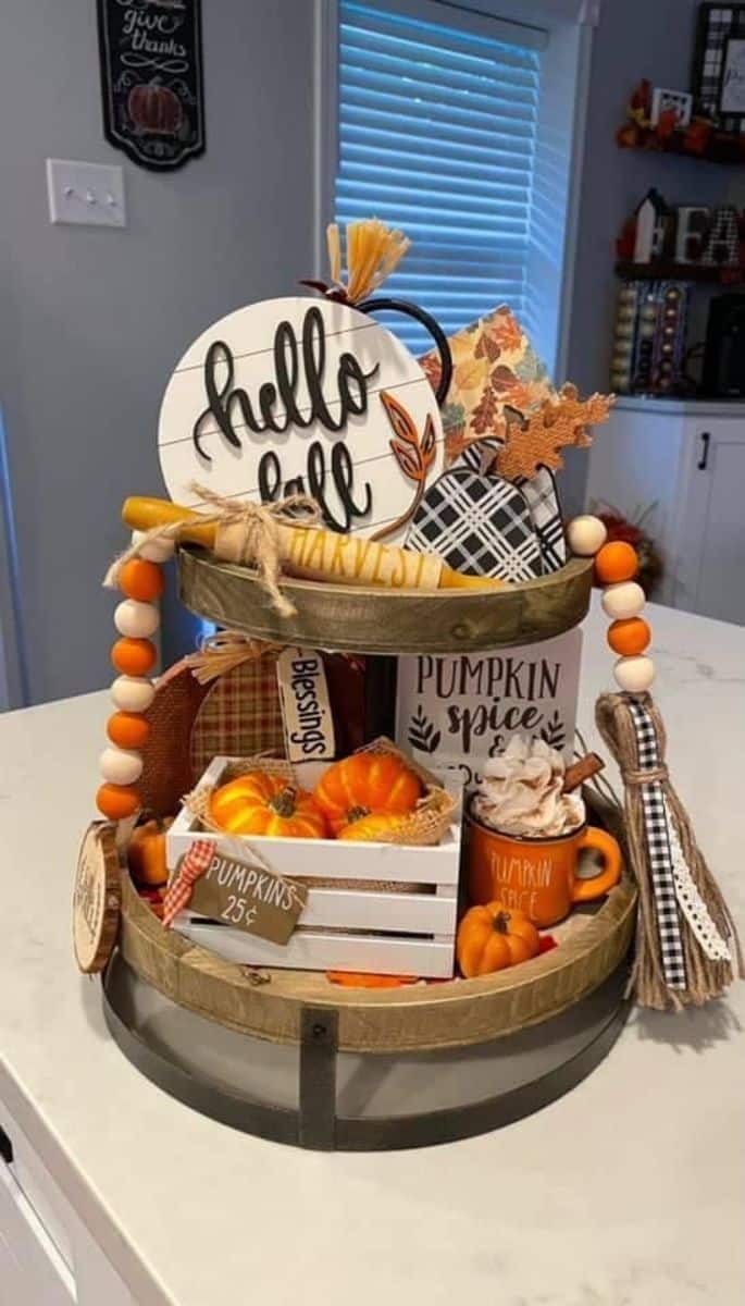 25 Fall Tray Decor Ideas That'll Make Your Home Insta-Worthy