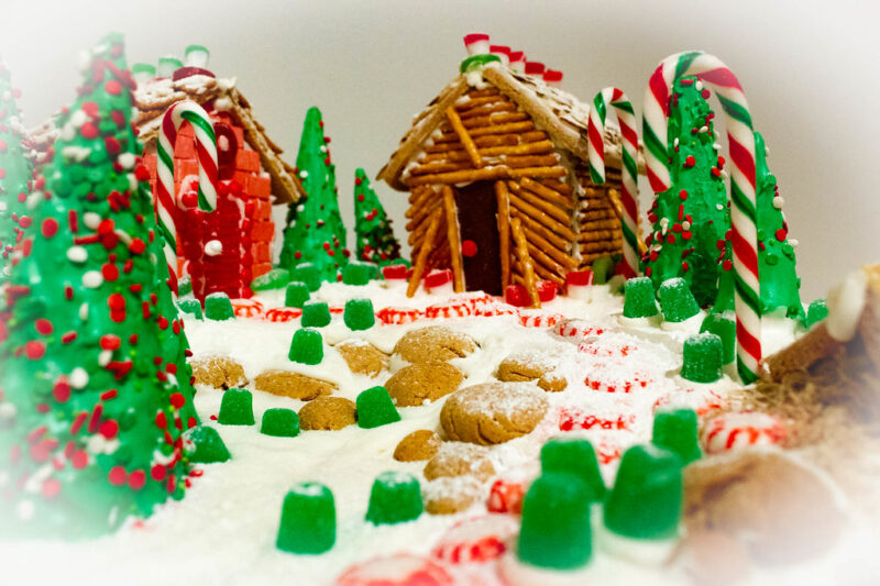 27 Gingerbread House Ideas: Sweet Creations That Crumble