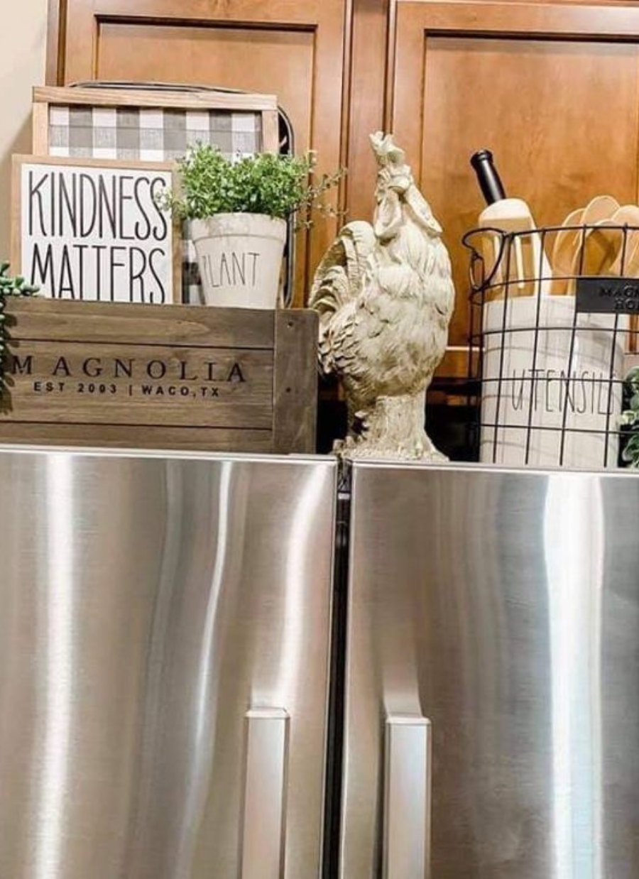 Decorating Above the Fridge: 24 Ideas for a Chic Look