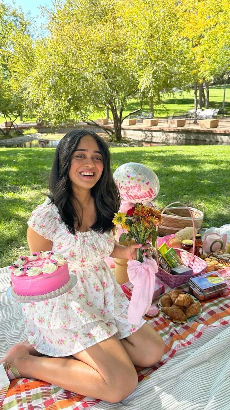 25 Best Picnic Outfit Ideas for a Stylish Day Out