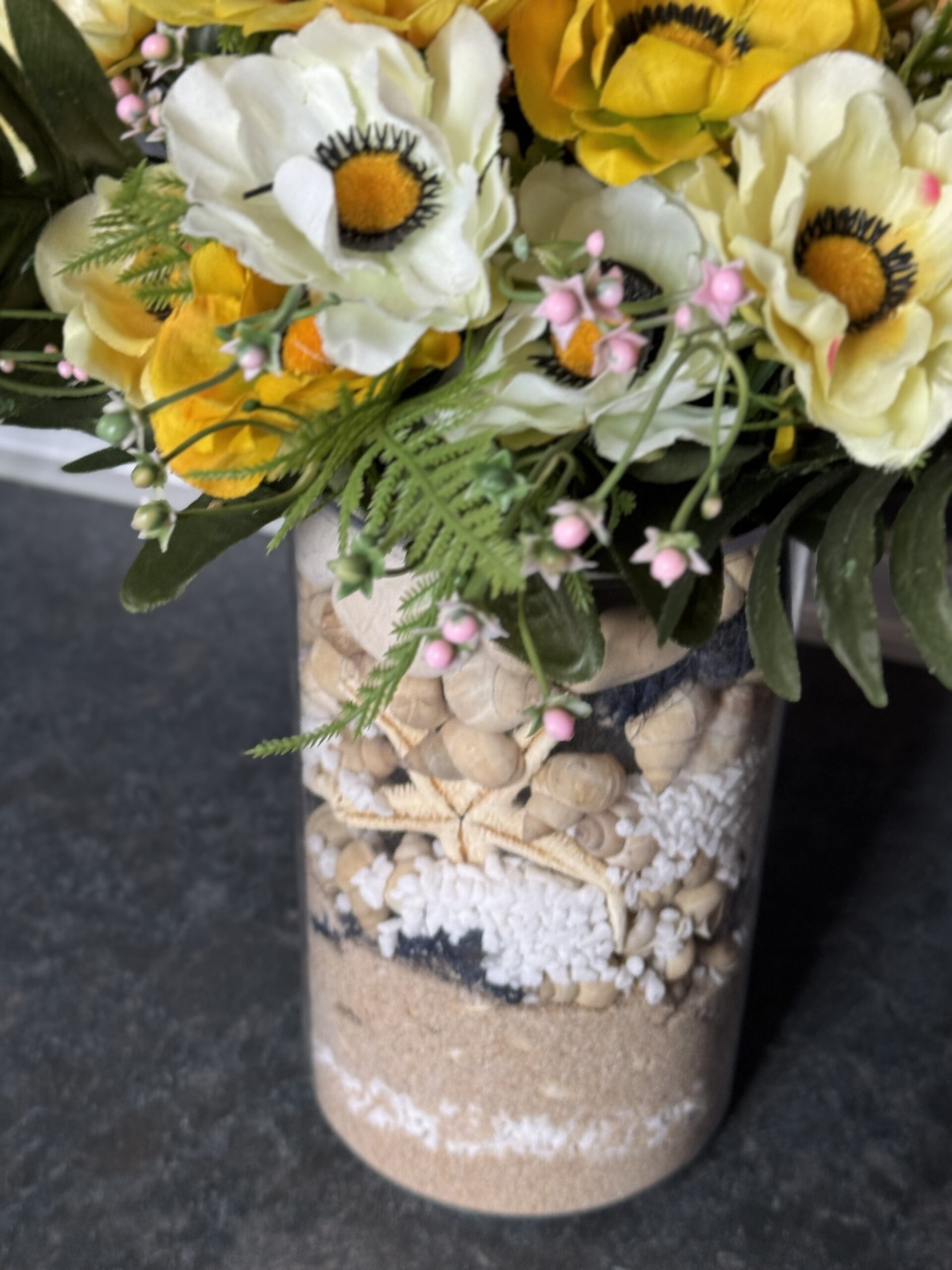 Create a Stunning Seaside Vase: Perfect for Summer Decor