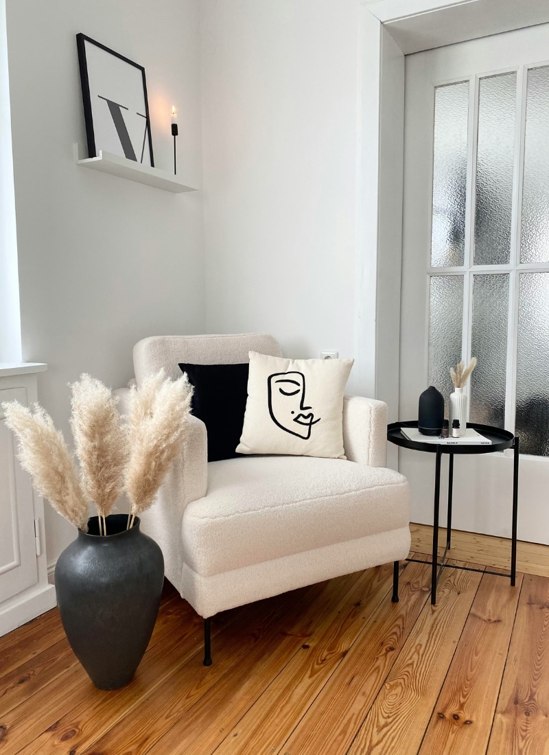 Simple Ways to Decorate Using Just Three Colors