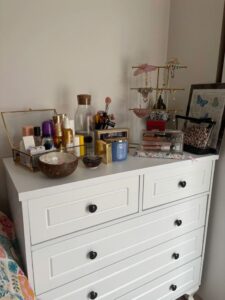 How to Style a Dresser Top? 21 Cute Ideas