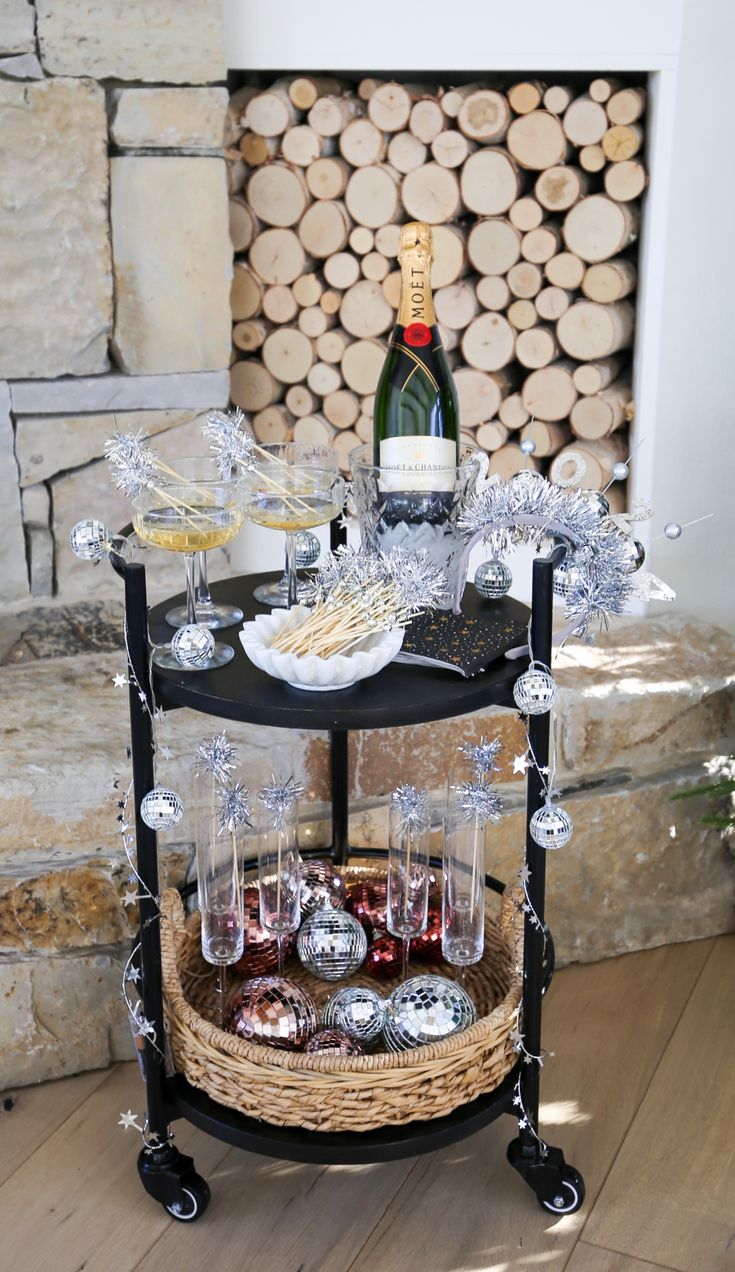 How to Style a Bar Cart Like a Pro: Easy Tips for a Chic Setup