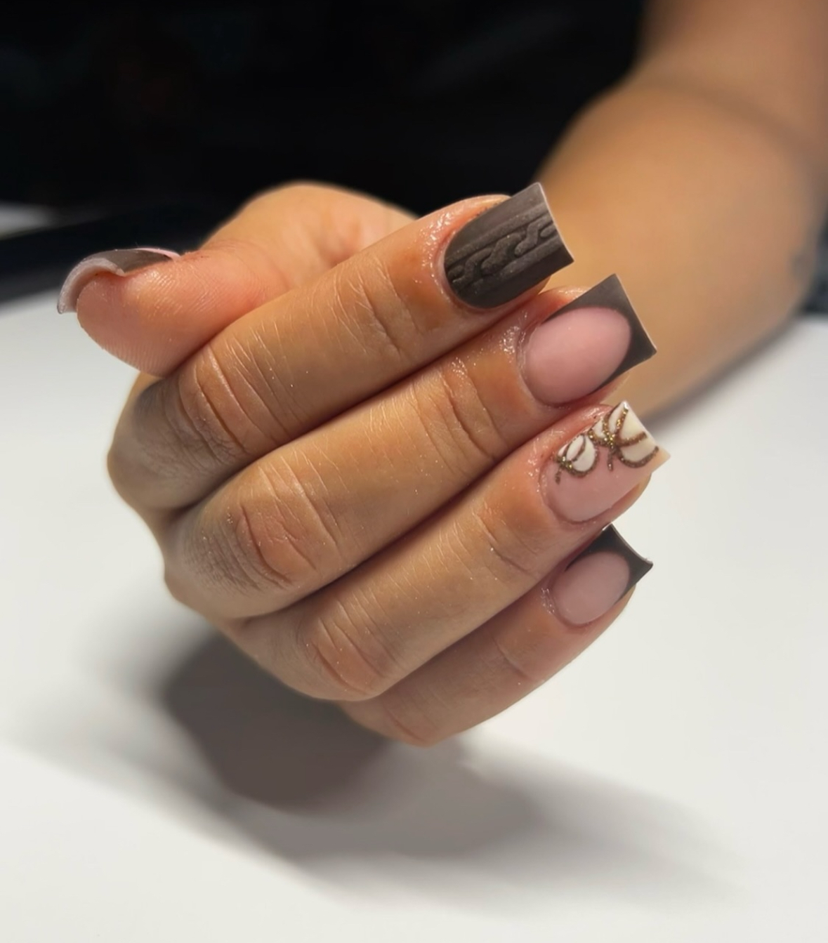 30+ Short Fall Nail Ideas That Are Cute, Cozy & On-Trend