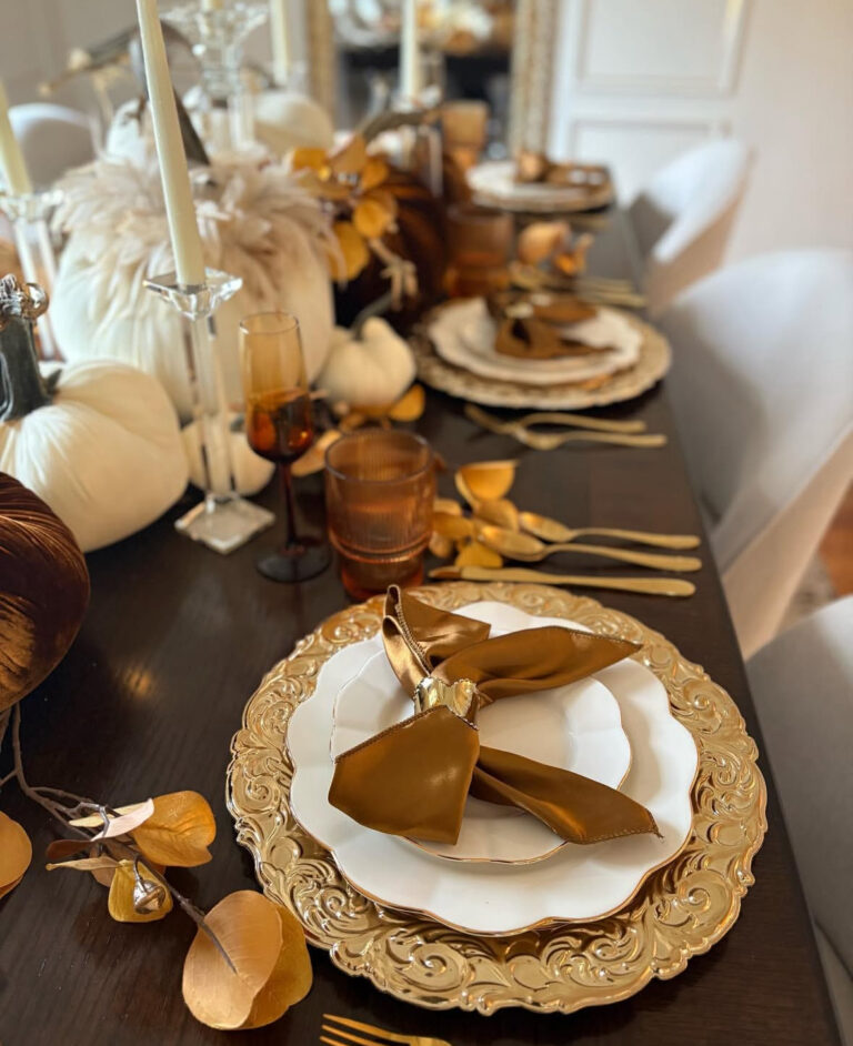 29 Autumn Tablescapes: Chic Fall Table Setting Ideas