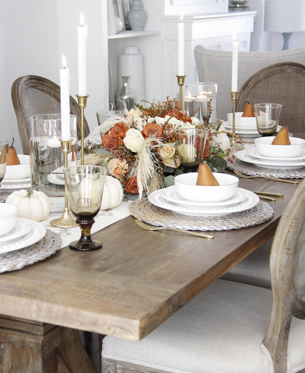 Feast Your Eyes: 28 Thanksgiving Tablescape Ideas for 2026