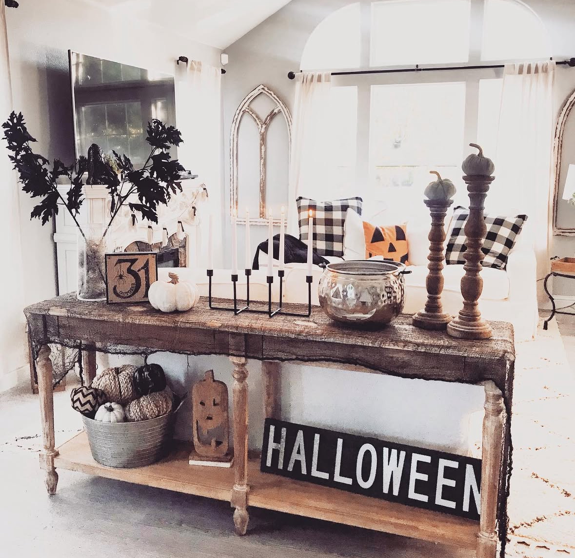 Effortless 27 Halloween Living Room Ideas for Instant Mood
