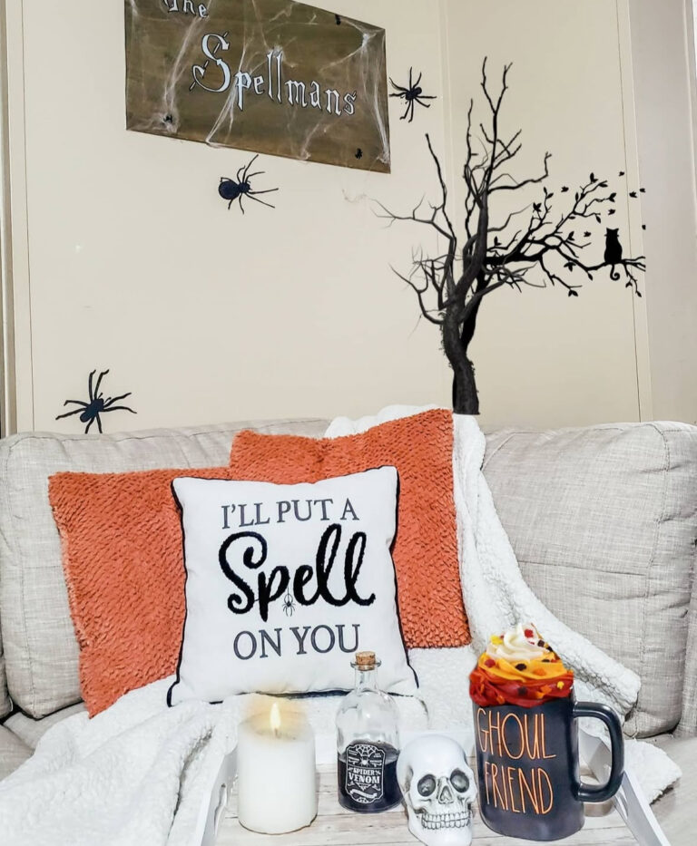 Effortless 27 Halloween Living Room Ideas for Instant Mood