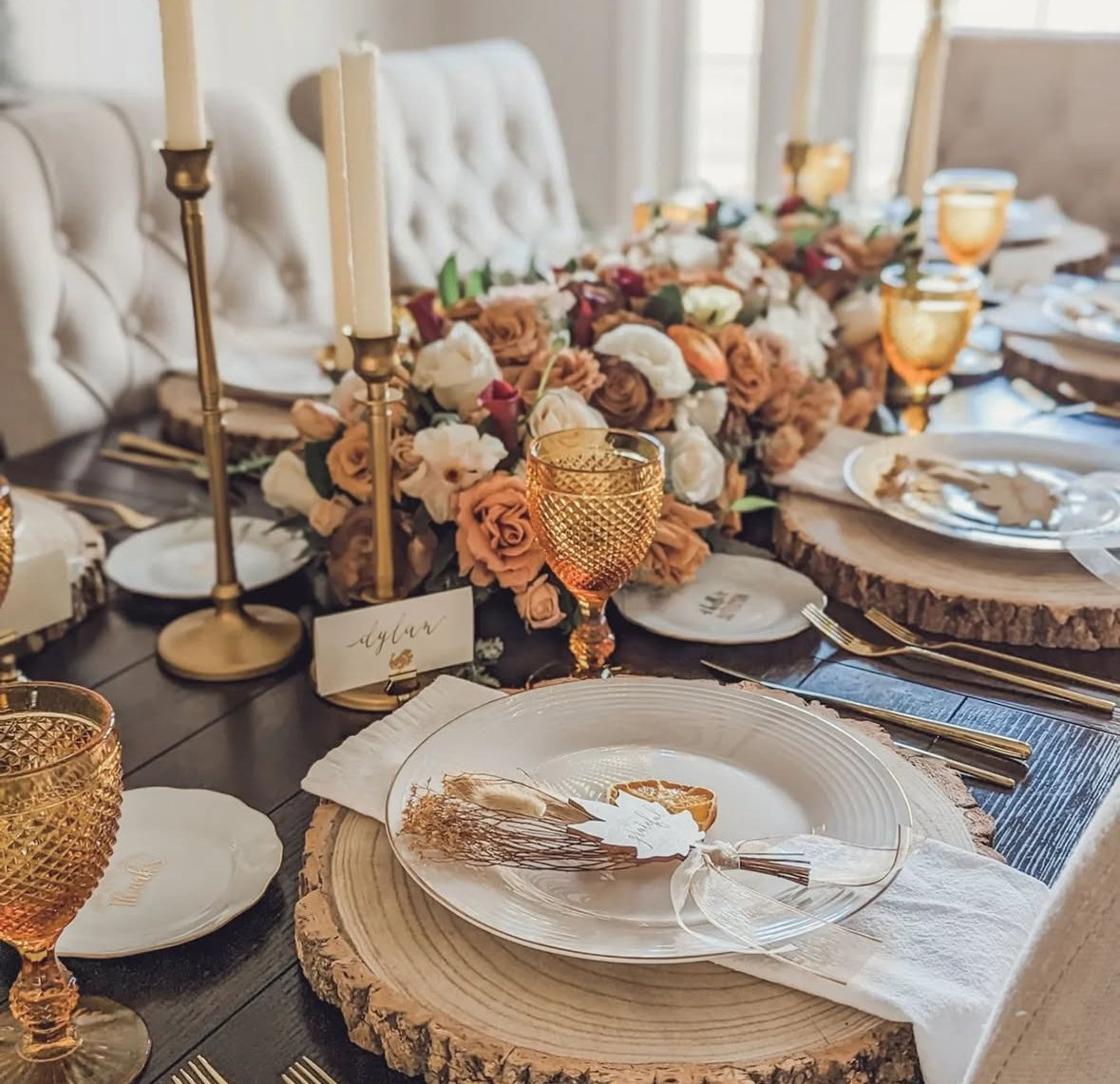 Feast Your Eyes: 28 Thanksgiving Tablescape Ideas for 2026