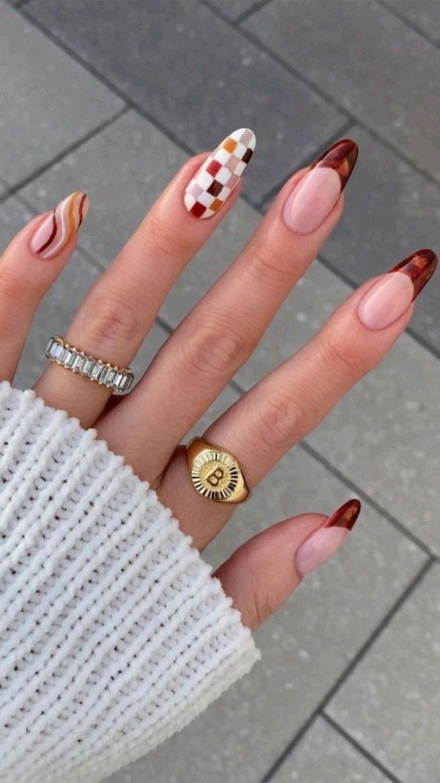 25 September Nail Ideas to Make Your Seasonal Transition Way Less Awkward