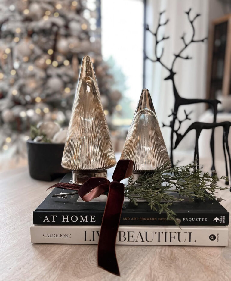 27 Effortless Christmas Coffee Table Ideas You Can Copy Tonight