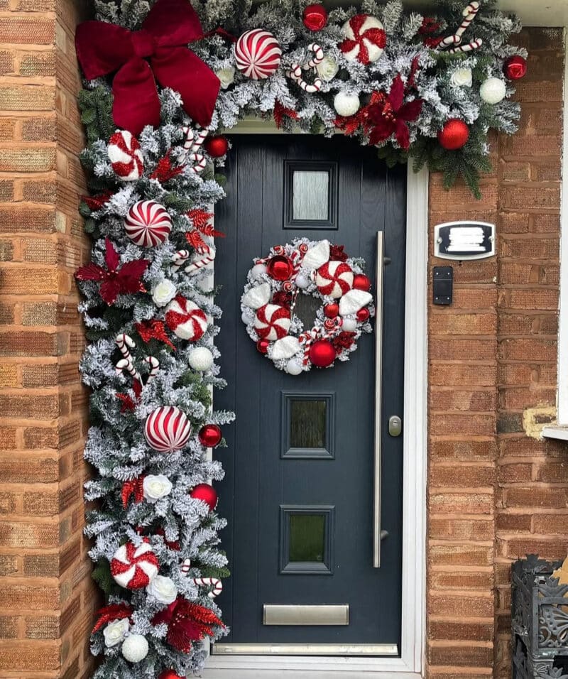 23 Christmas Door Decor Ideas That Make Your Entry Instantly Merry