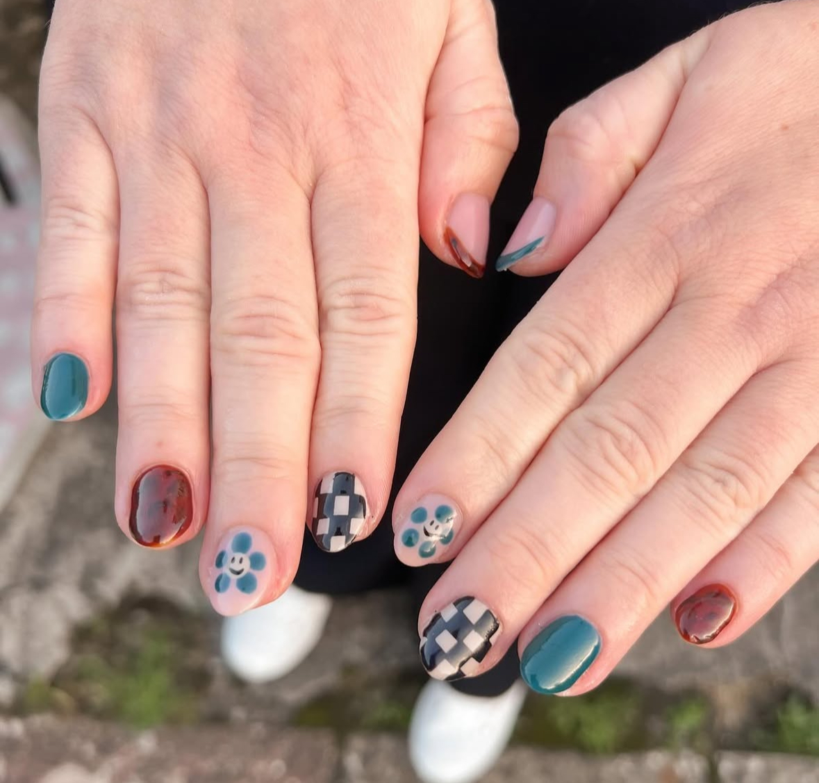 What Color Nails for November? Here Are the Prettiest 27 Picks