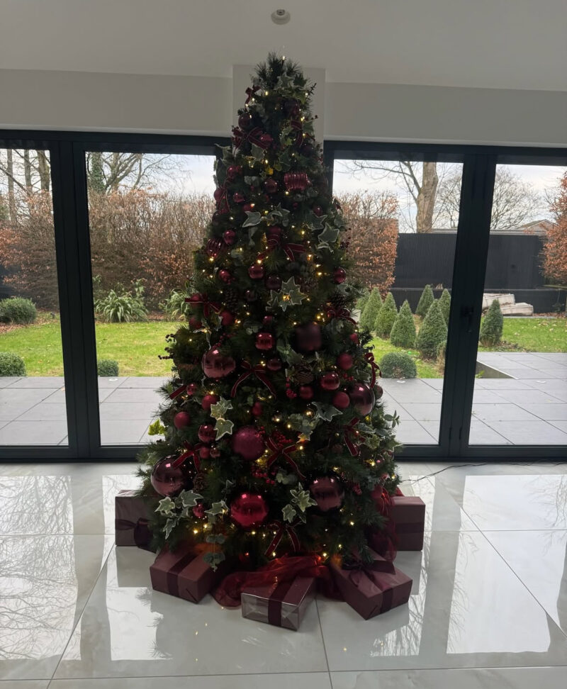 Burgundy Christmas Tree Ideas for a Luxe Holiday