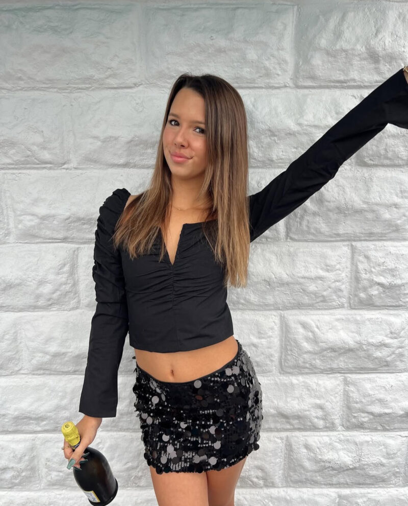 26 New Years Eve Outfits Women Love: The Ultimate Guide