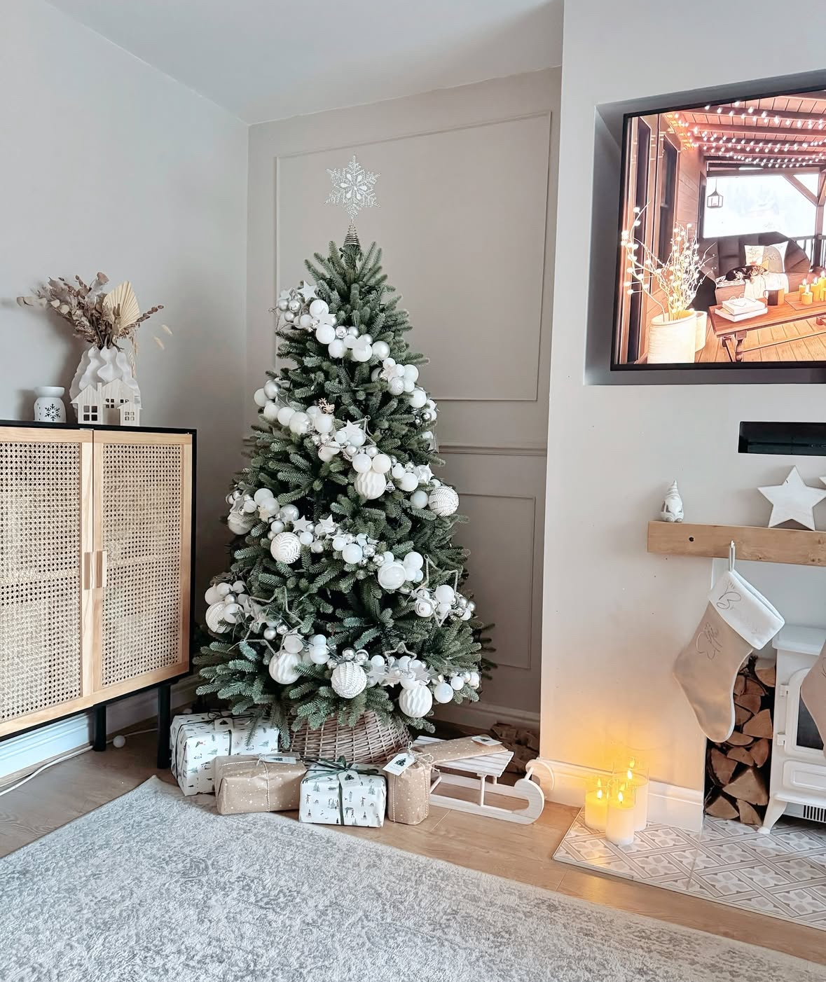 20 Minimalist Christmas Decor Ideas You Can Actually Do