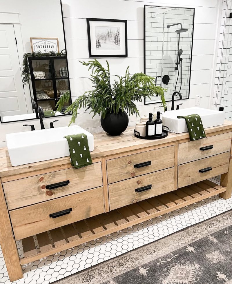 The Ultimate Guide to Bathroom Christmas Ideas (30+ Photos & Tips)
