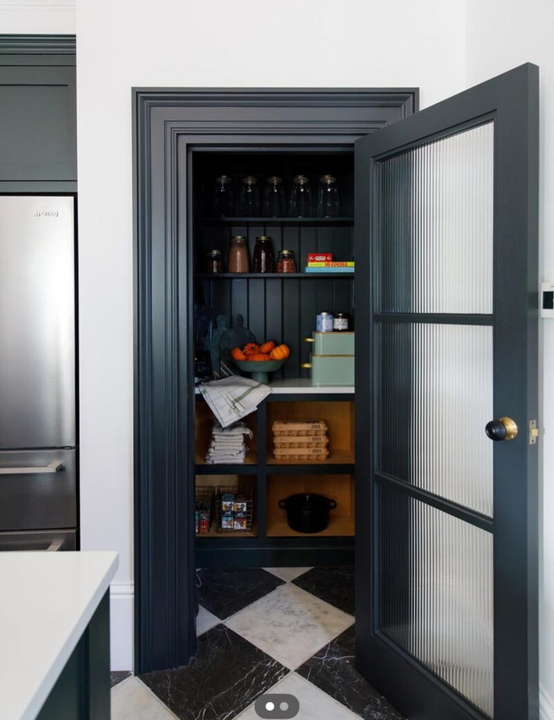 So You Want A Walk In Pantry? Here Are 24 Pretty Practical Versions To Copy