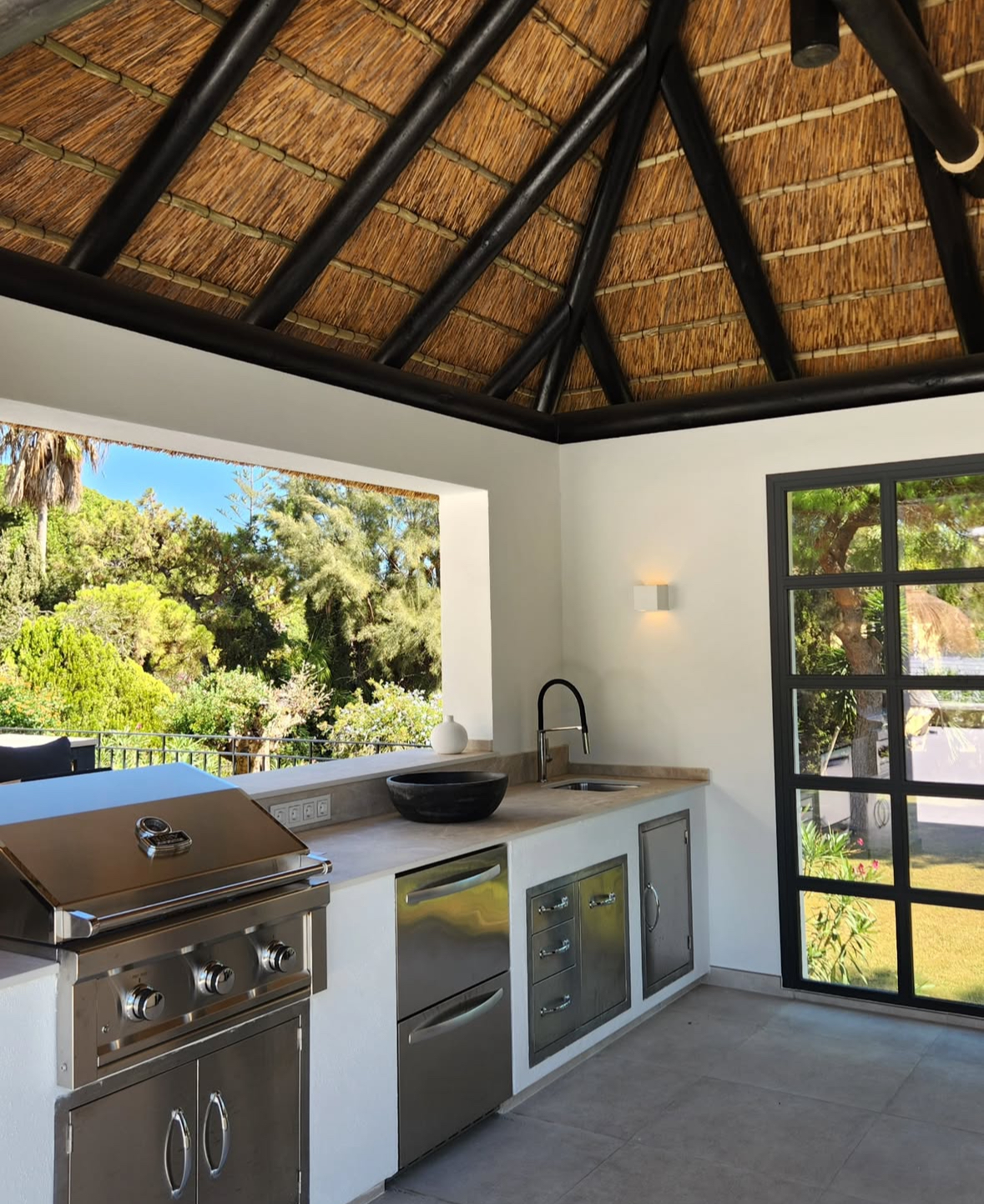 Stylish 32 Outdoor Kitchen Ideas Designers Would Totally Approve Of